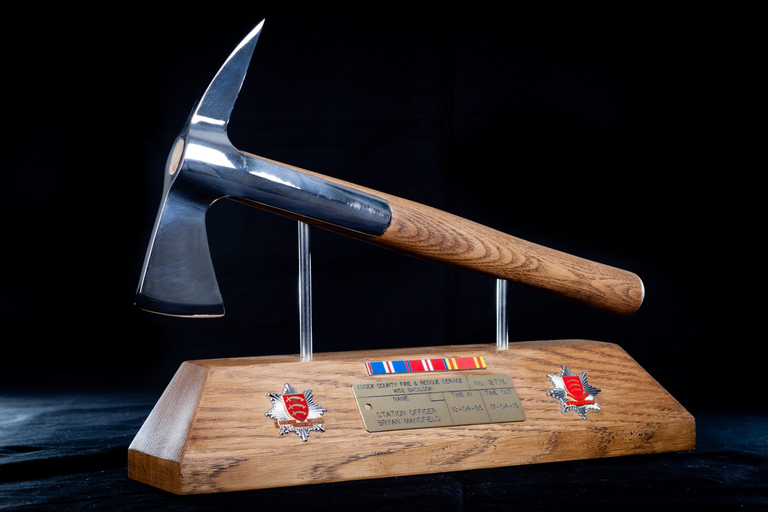 Vertically Mounted Firefighter's Axe